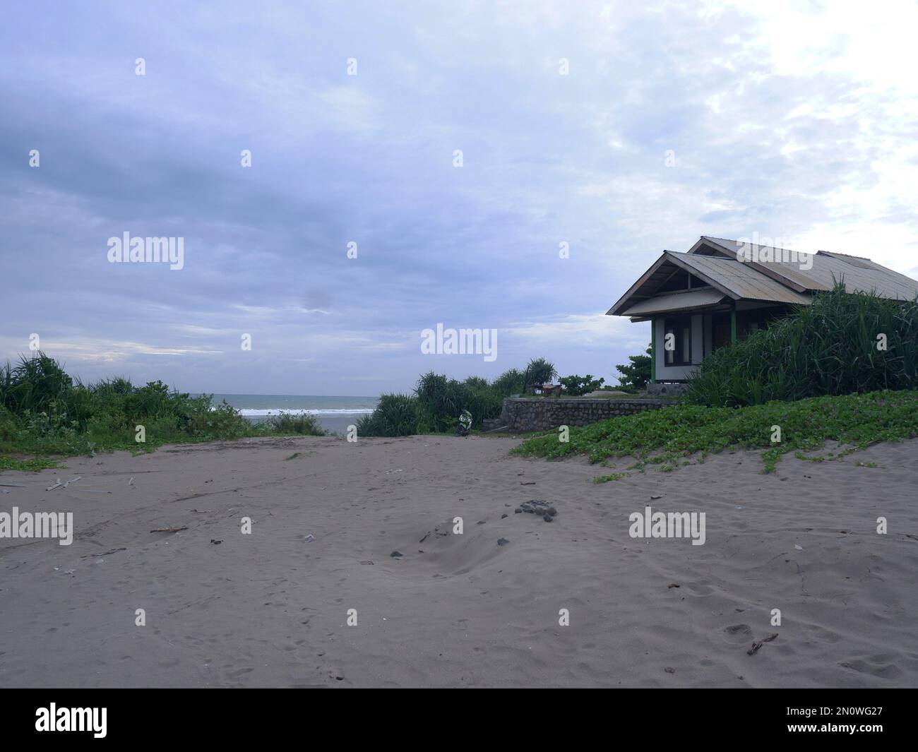 Turquoise water, white waves, blue sky, Green grass, White sand ...