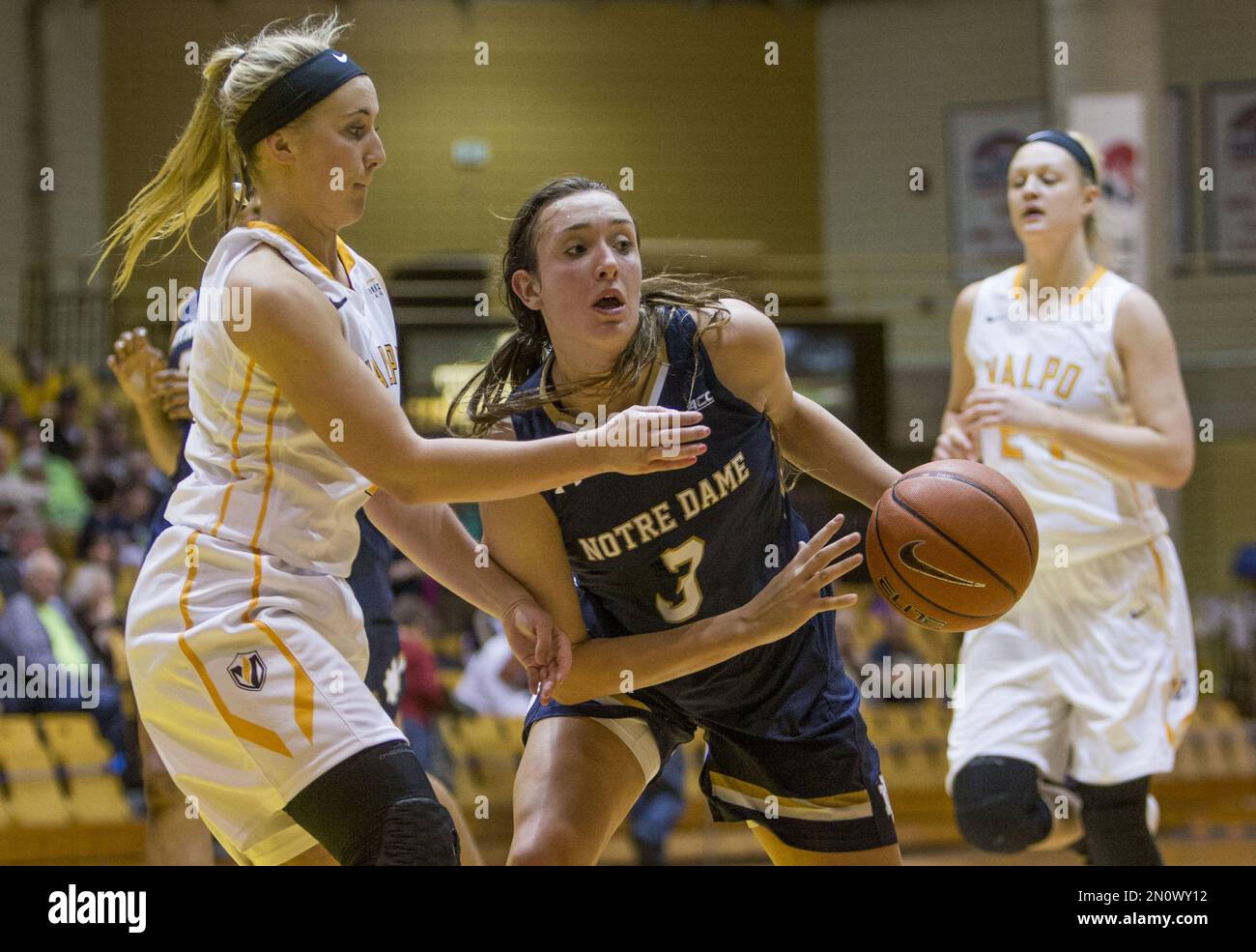 Notre Dame’s Marina Mabrey (3) gets pressure from Valparaiso’s Hannah ...