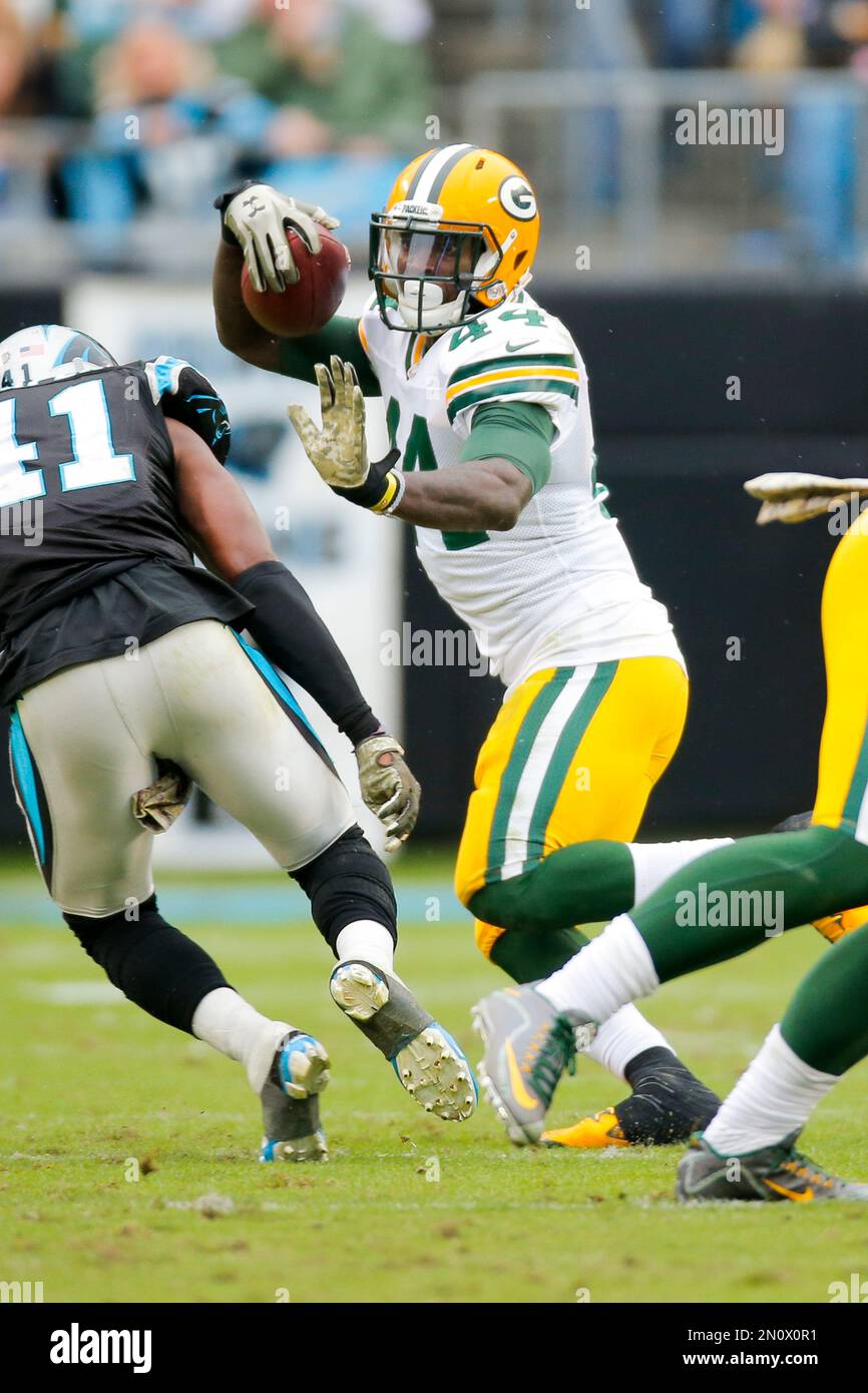Green Bay Packers running back James Starks (44) runs the ball against ...