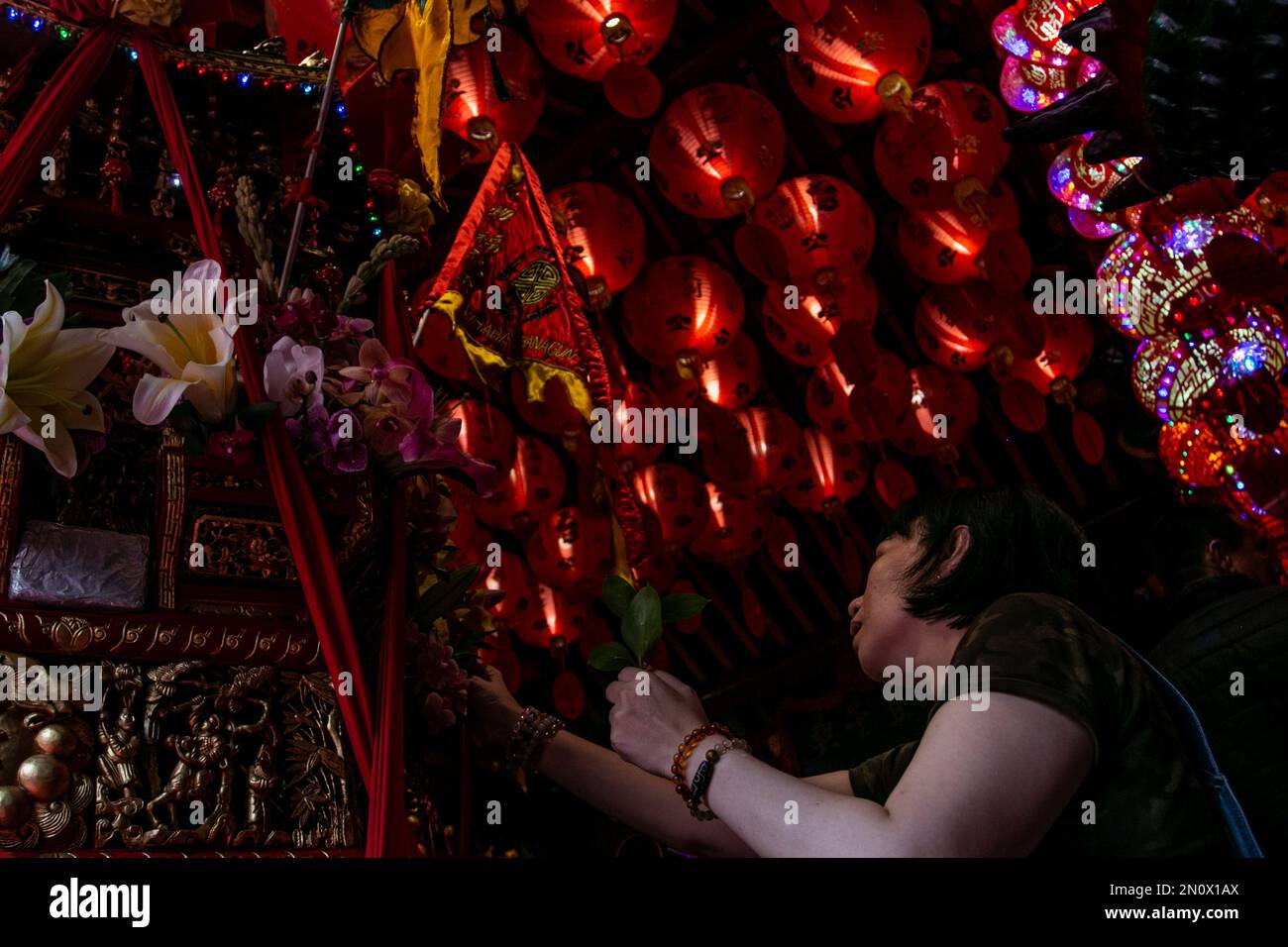 Chinese palanquin hi-res stock photography and images - Alamy