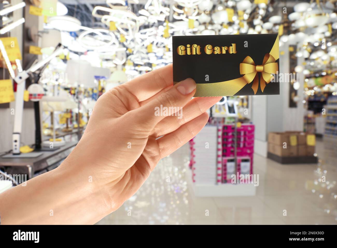 Gift card display at store hi-res stock photography and images - Alamy