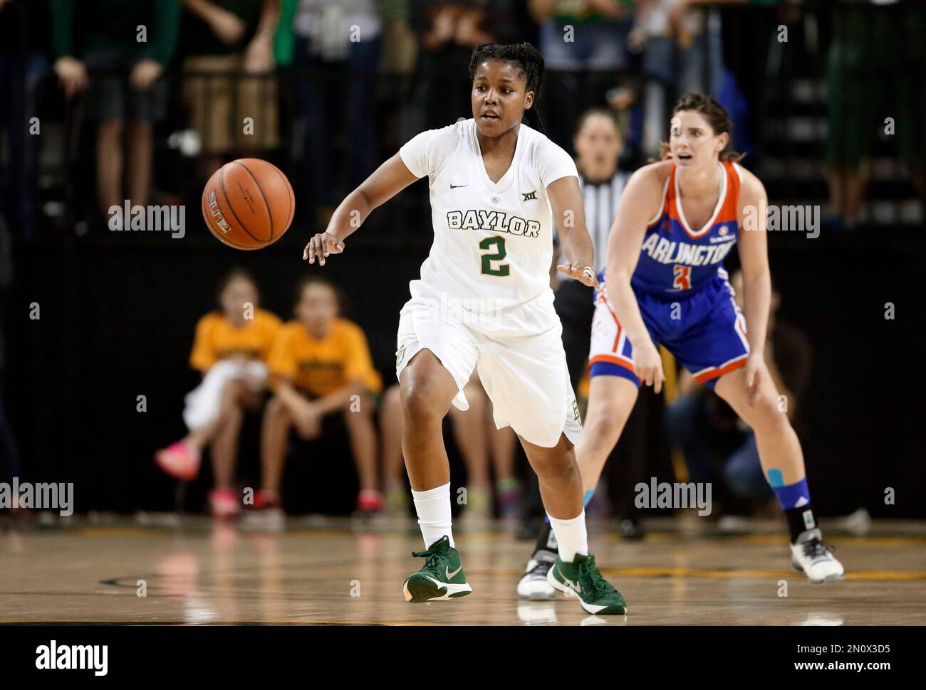Baylor guard Niya Johnson (2) comes away with a steal against Texas ...