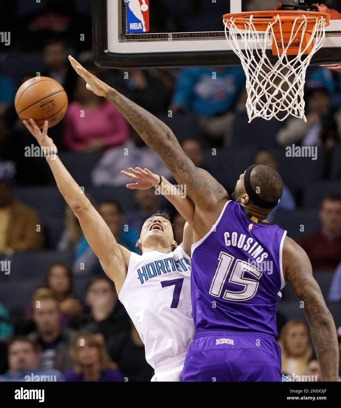 Charlotte Hornets' Jeremy Lin (7) shoots over Sacramento Kings ...
