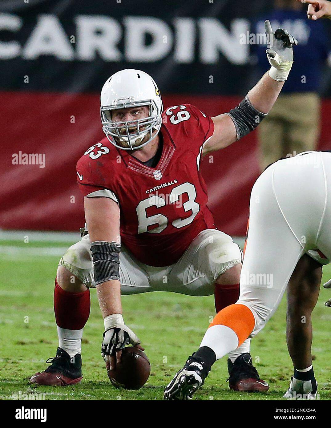 Arizona Cardinals center Lyle Sendlein (63) in the first half during an ...