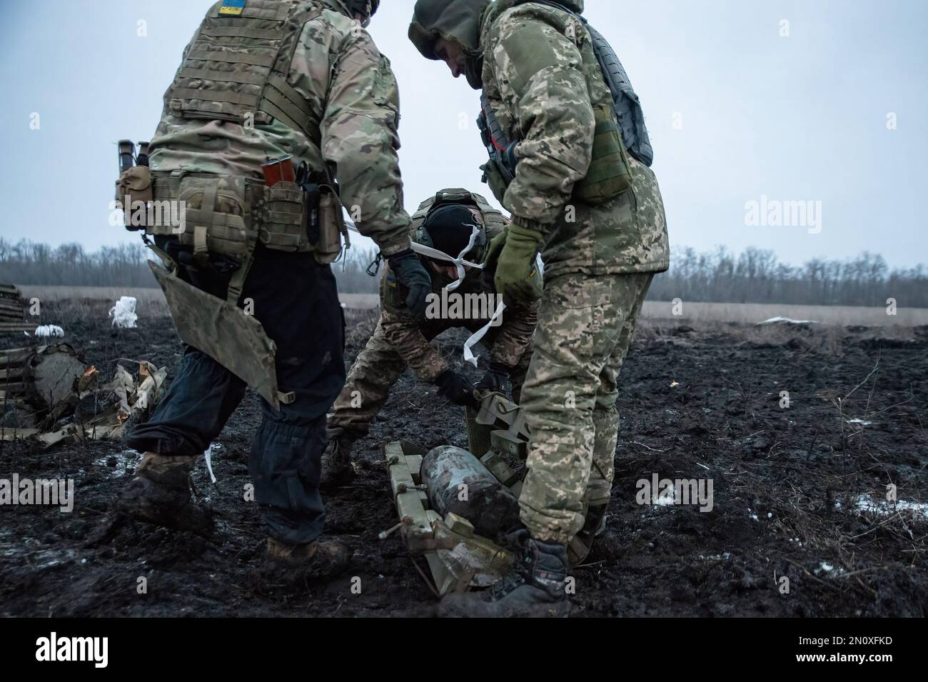 Ukraine. 05th Feb, 2023. Ukrainian troops wrap and store Pion artillery ...