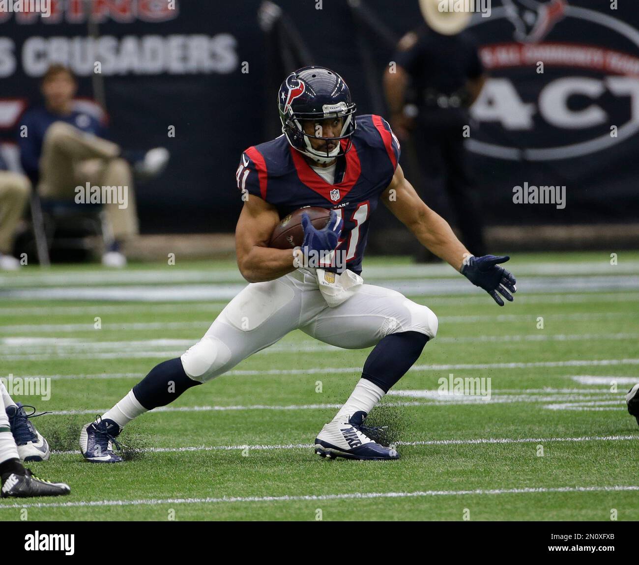 Houston Texans running back Jonathan Grimes (41) makes a play during ...