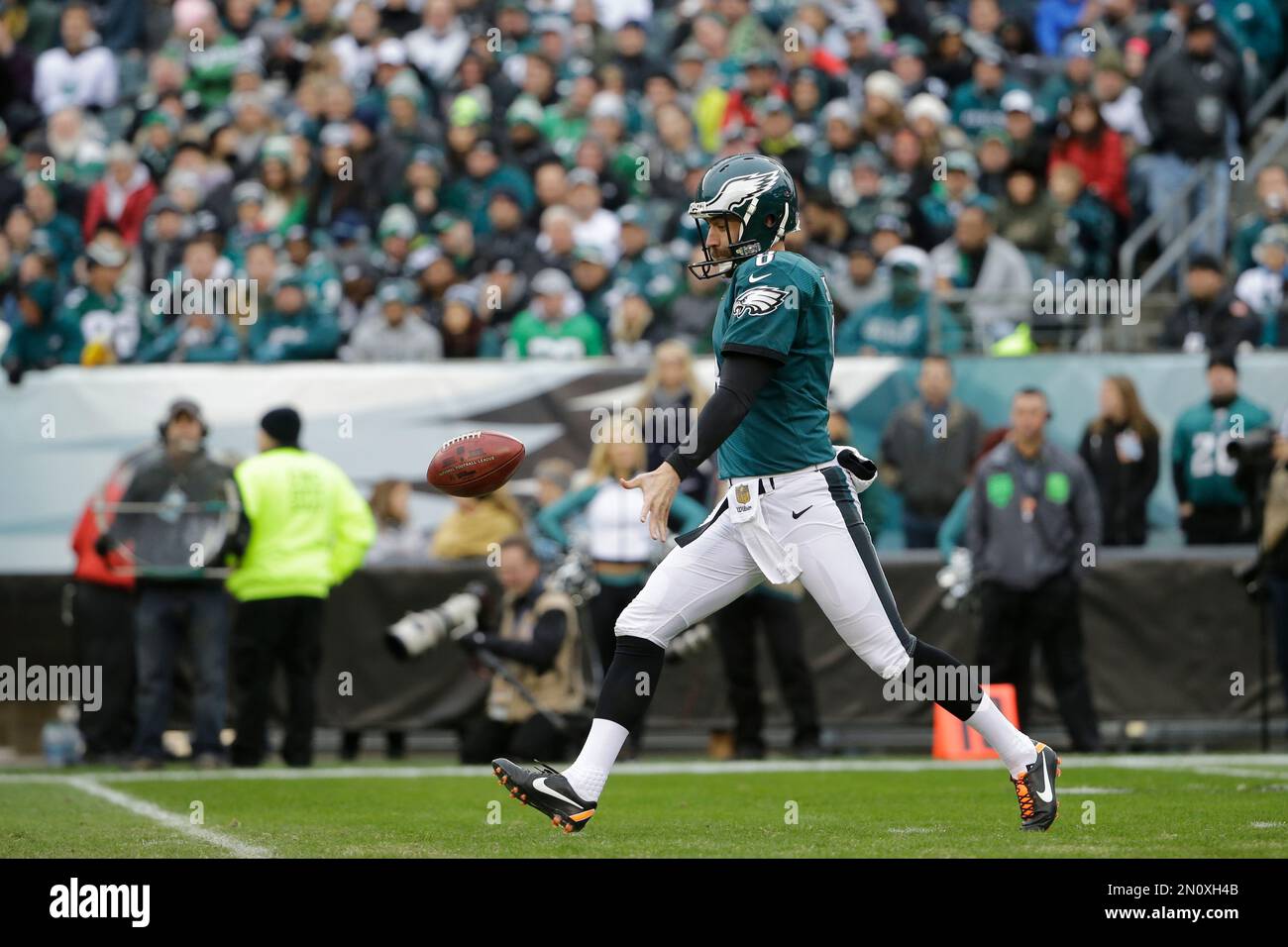 Philadelphia Eagles' Donnie Jones punts during the first half of an NFL ...