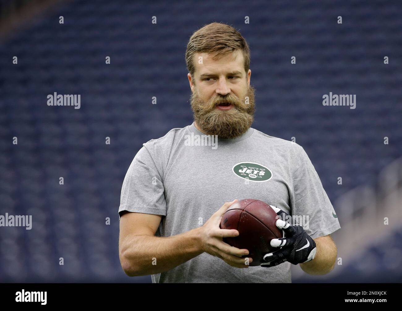 New York Jets quarterback Ryan Fitzpatrick throws prior to an NFL ...