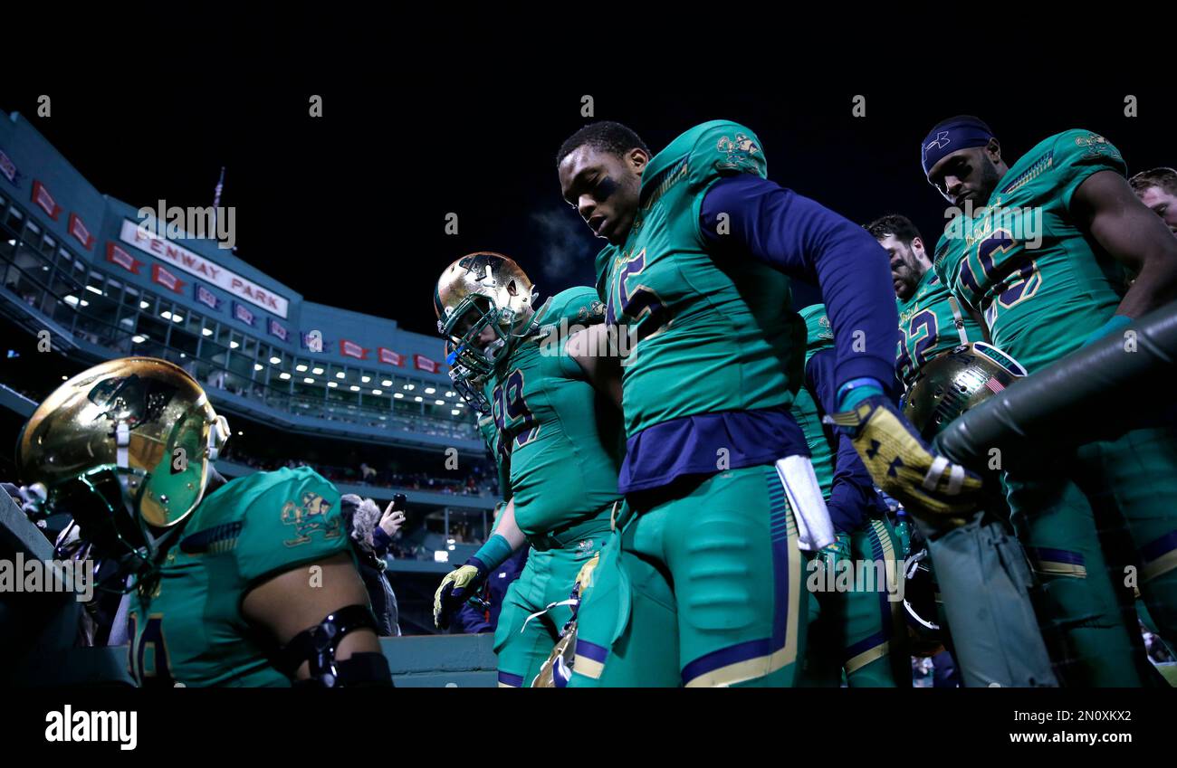 Notre Dame head to the locker room at half time during the first half ...