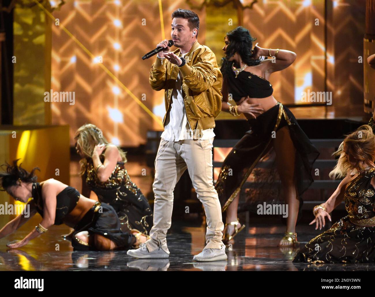 J Balvin performs a medley at the 16th annual Latin Grammy Awards at ...