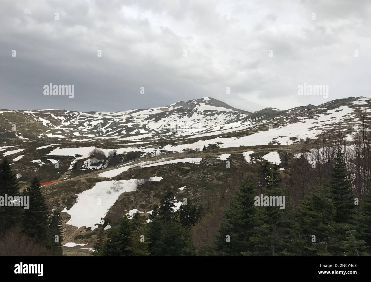 Mount Uludag Small Summit view (Zirvetepe) from hotel zone at winter in ...