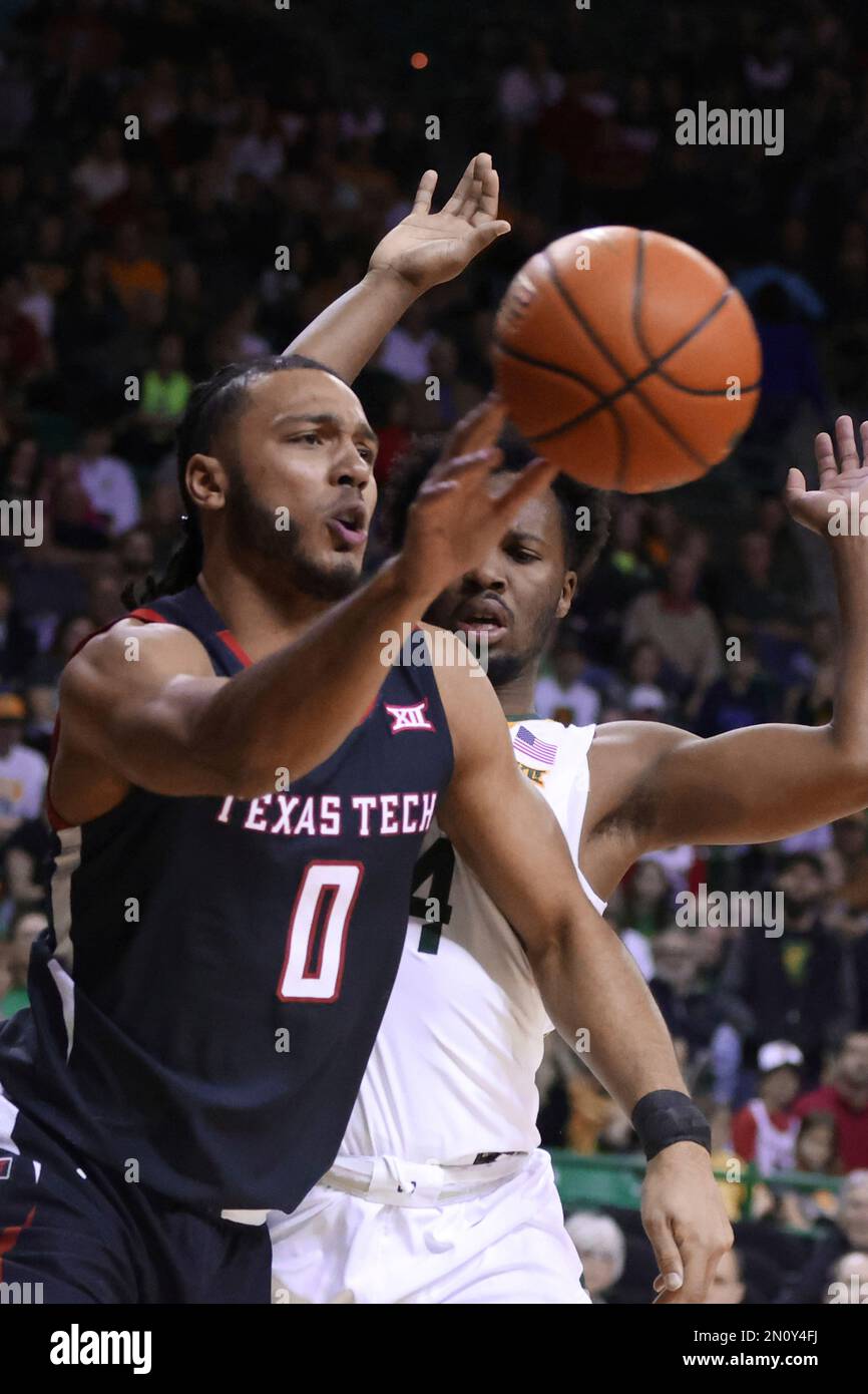 Texas Tech forward Kevin Obanor (0) passes the ball against Baylor in ...
