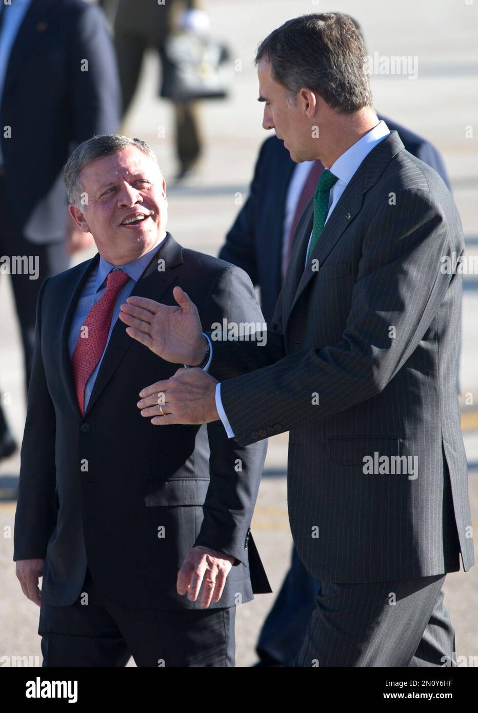 Jordan's King Abdullah II, left and Spain's King Felipe speak at ...