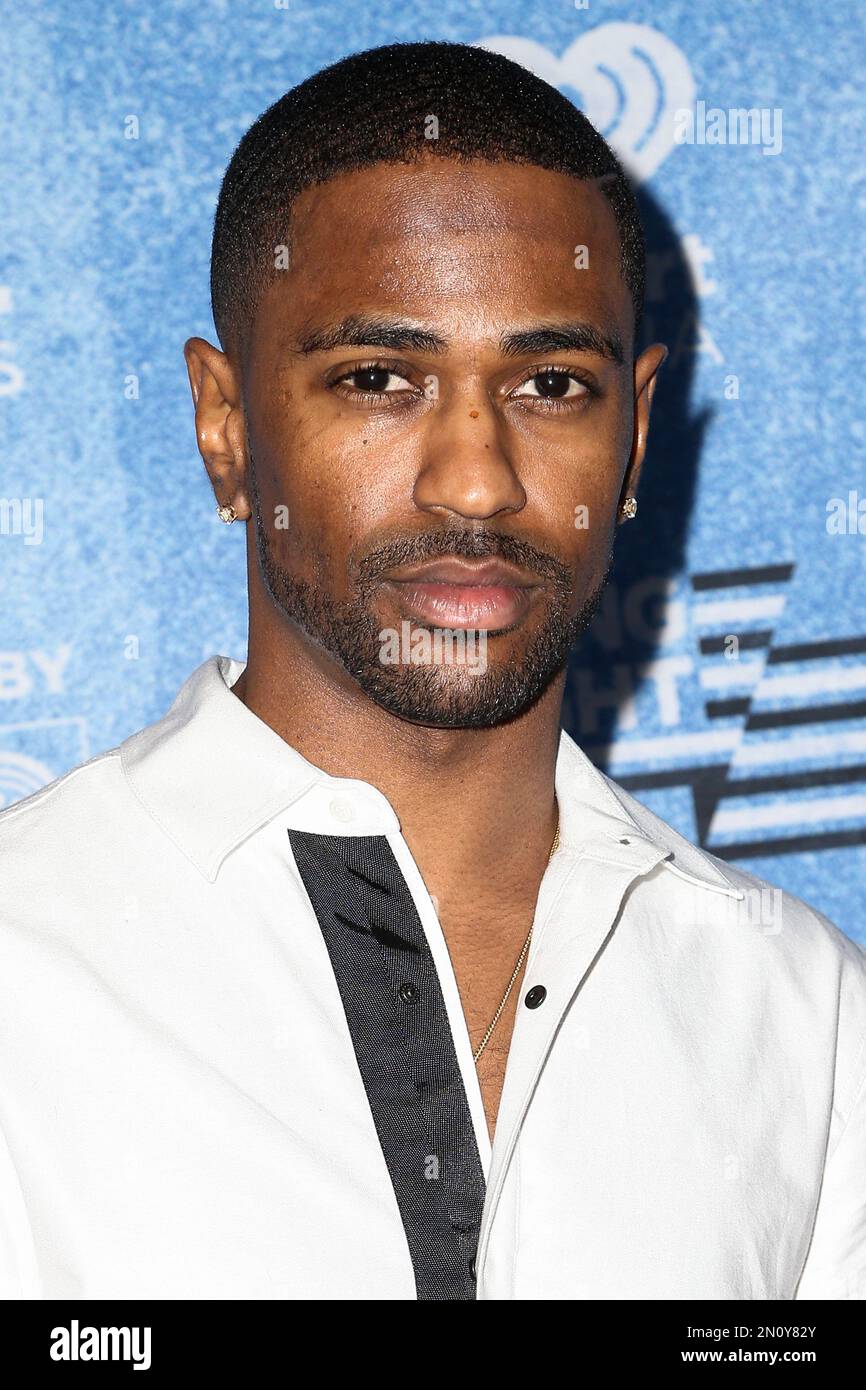 Big Sean poses backstage at the Shining a Light: A Concert for Progress ...