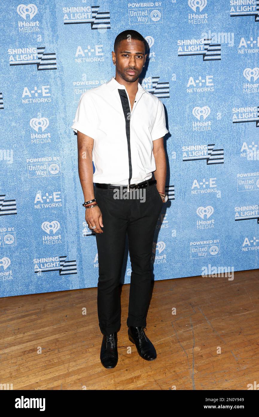 Big Sean poses backstage at the Shining a Light: A Concert for Progress ...