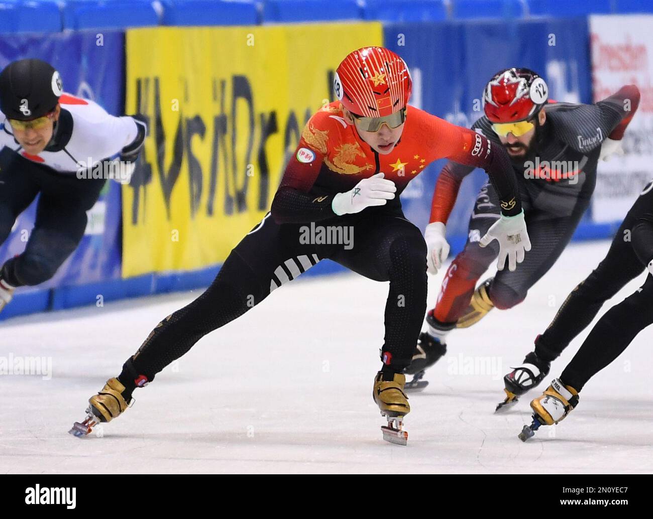 Isu speed skating world cup 5 hi-res stock photography and images - Alamy