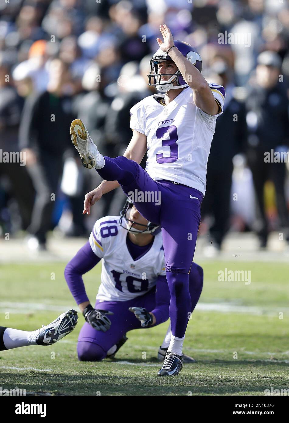 Minnesota Vikings kicker Blair Walsh (3) kicks a field goal against the ...