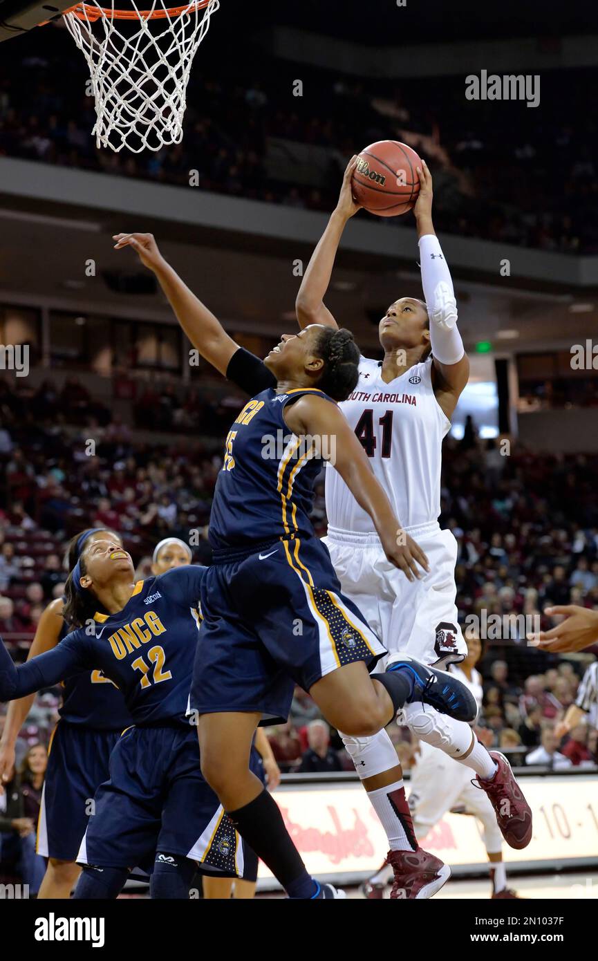 South Carolina's Alaina Coates (41) drives to the basket against UNC ...