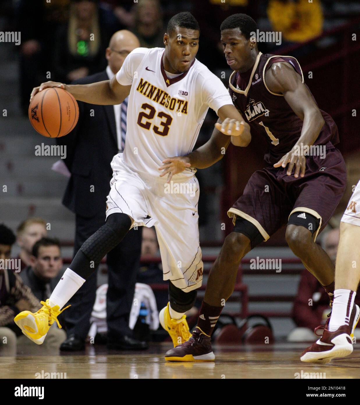 Minnesota forward Charles Buggs (23) drives against Louisiana-Monroe ...
