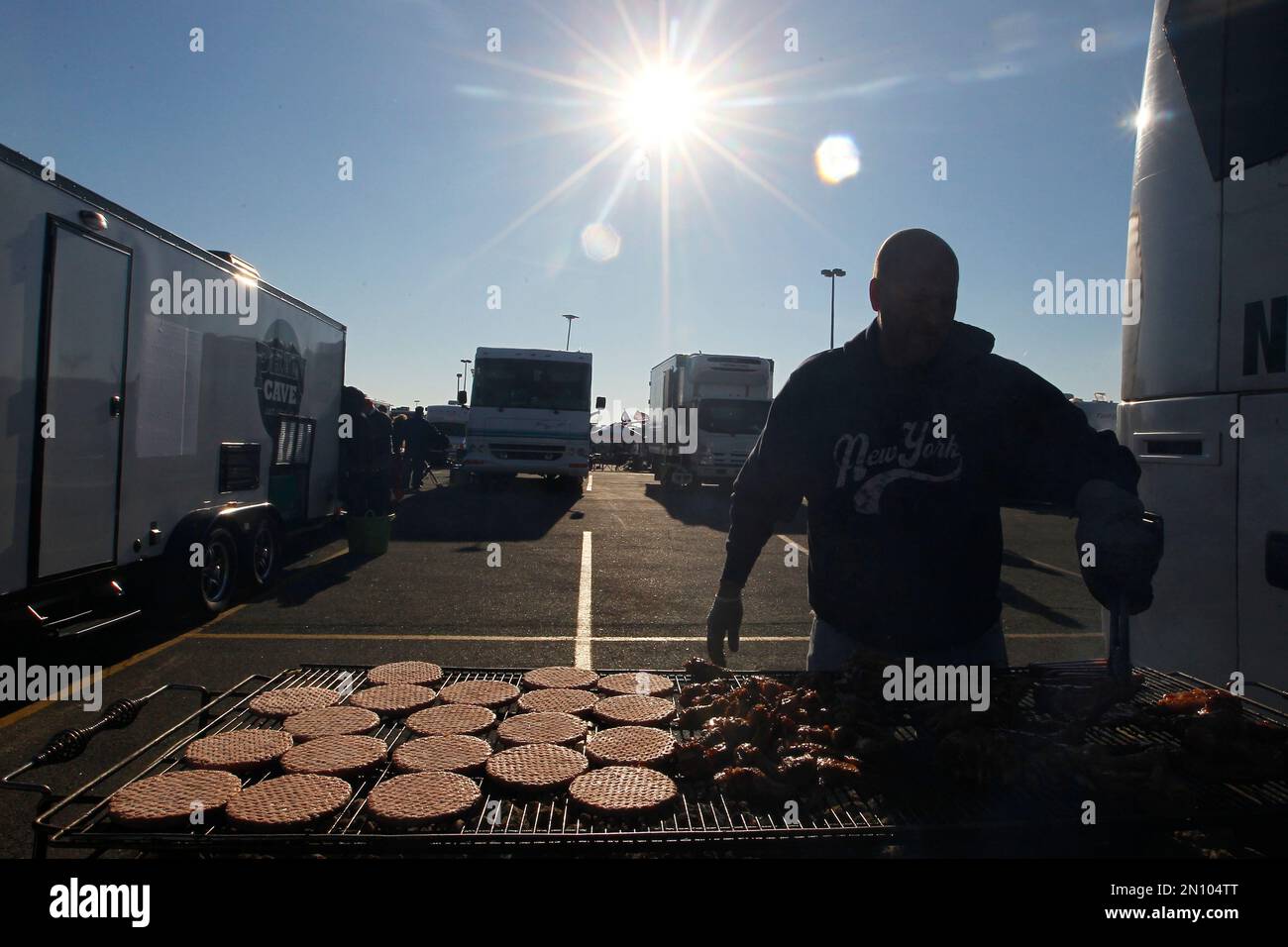 Fans cook food in the parking lot of MetLife Stadium before an NFL ...