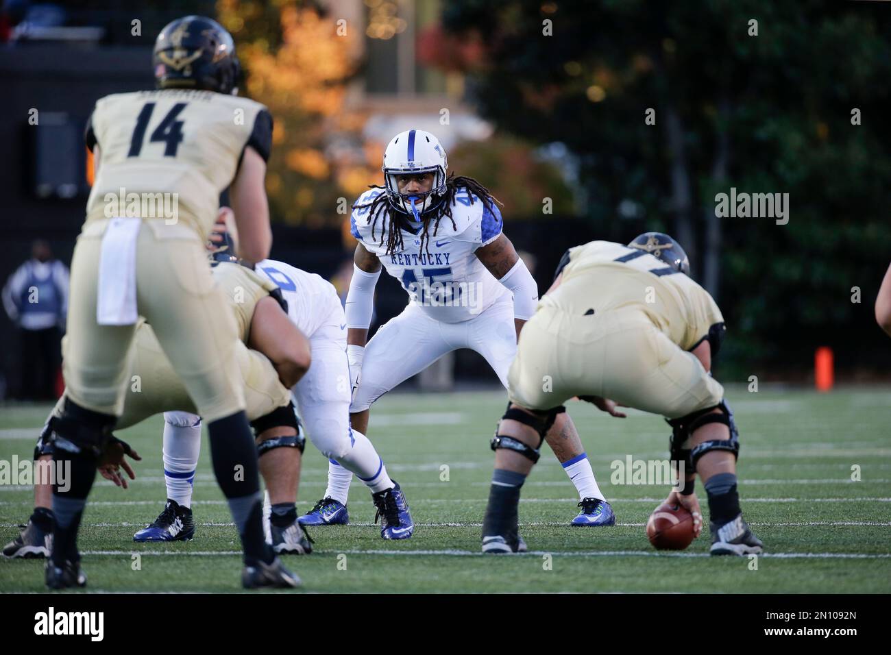 Kentucky linebacker Josh Forrest (45) lines up against Vanderbilt in ...