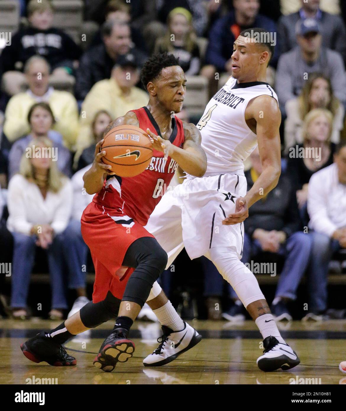 Austin Peay guard Terrell Thompson (0) tries to drive by Vanderbilt ...