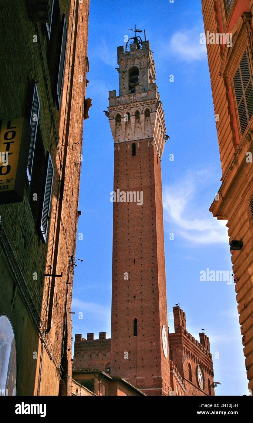 Defensive lookout towers hi-res stock photography and images - Alamy