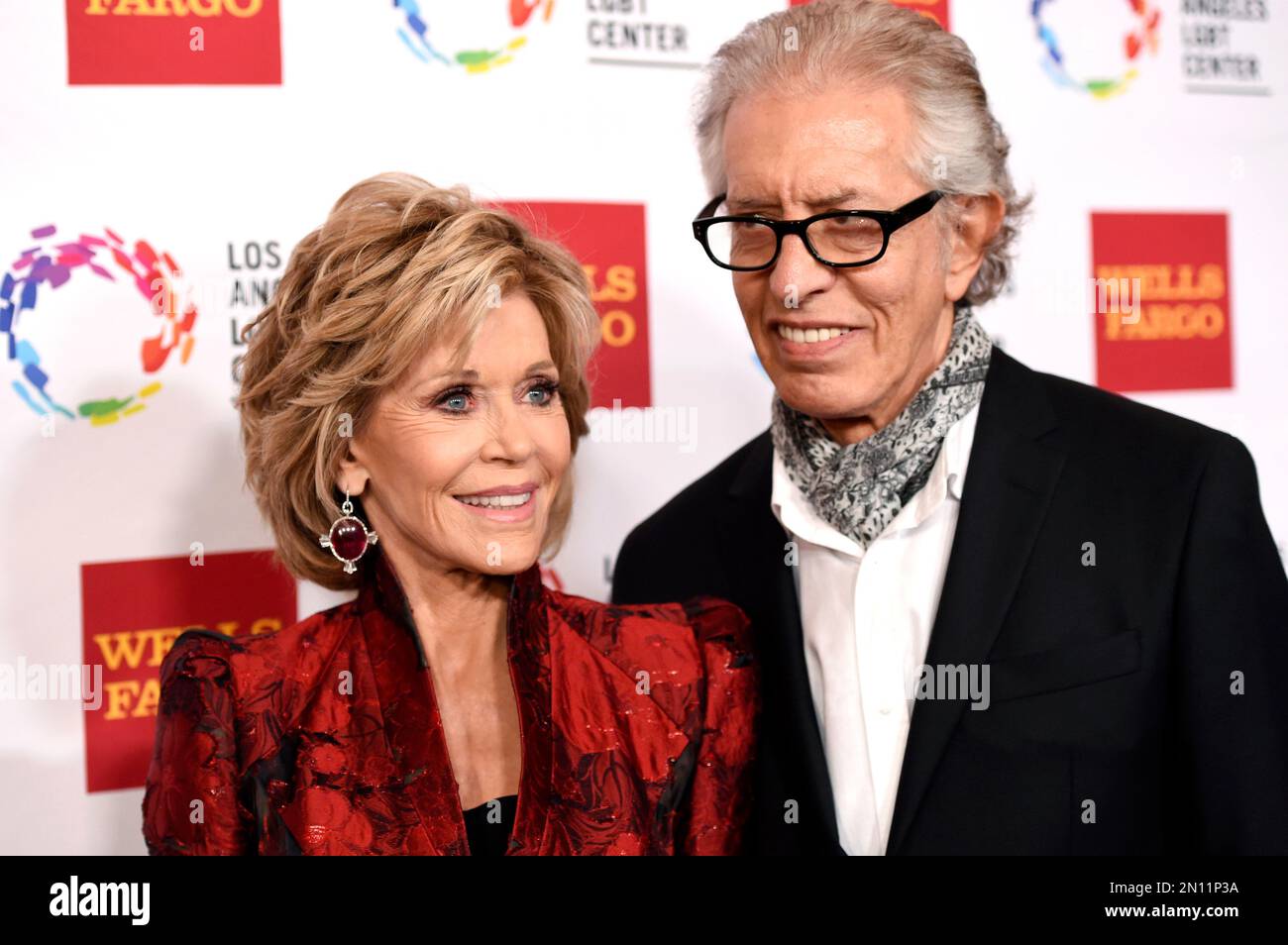 Honoree Jane Fonda and her boyfriend Richard Perry pose together at the ...