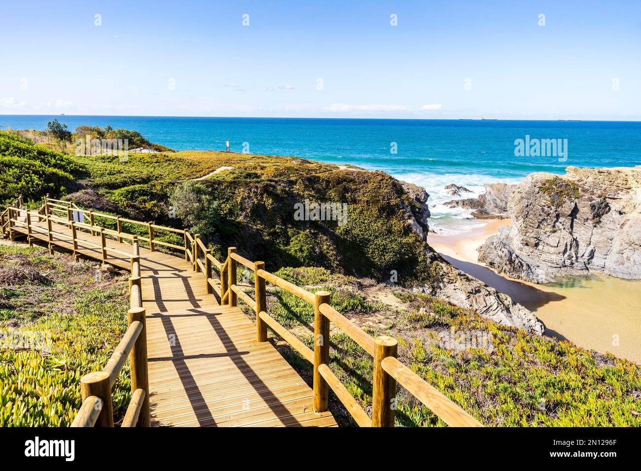 Wooden walkway by Espingardeiro Beach, Vicentina Route, Alentejo ...
