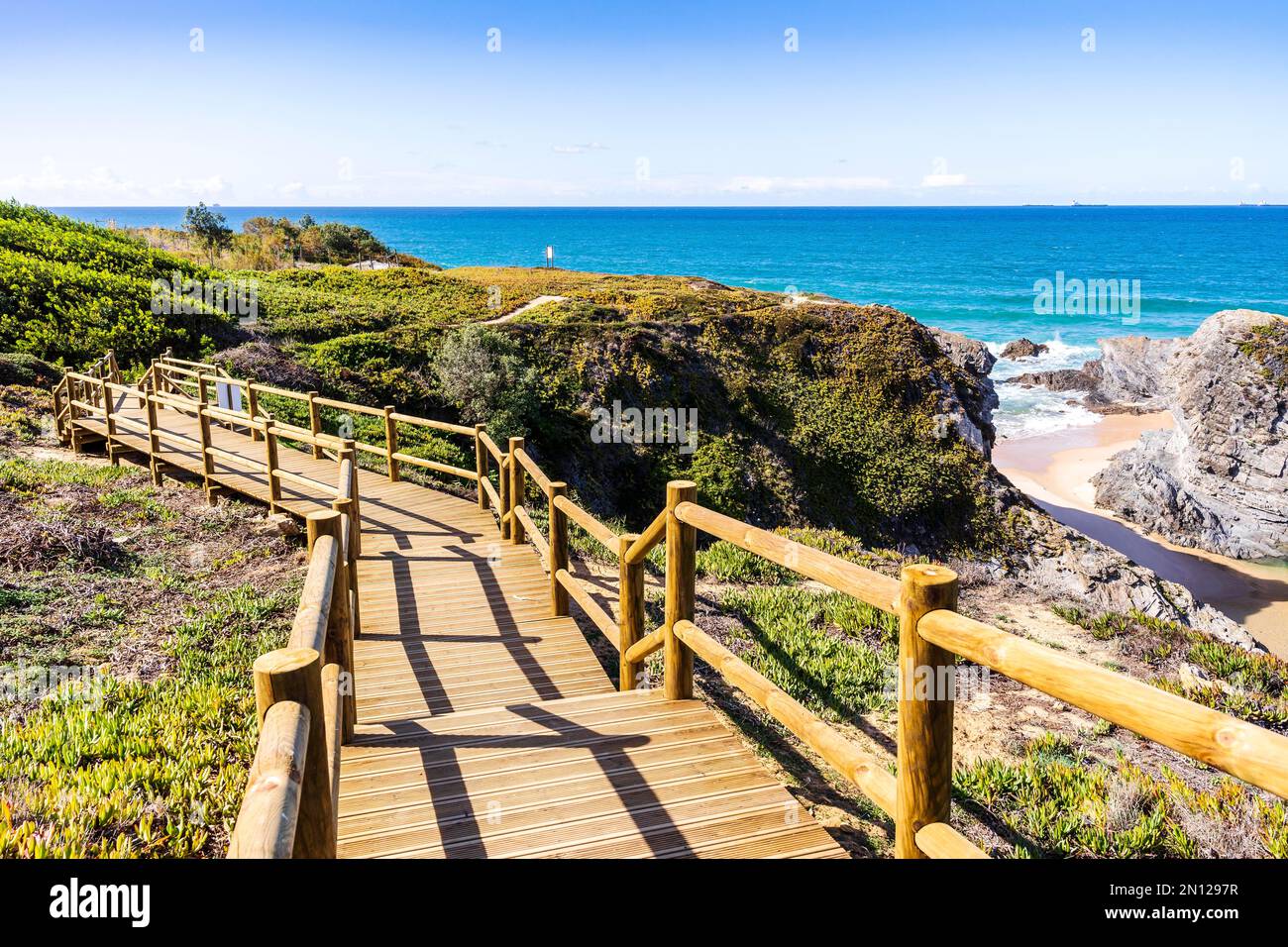 Wooden walkway by Espingardeiro Beach, Vicentina Route, Alentejo ...