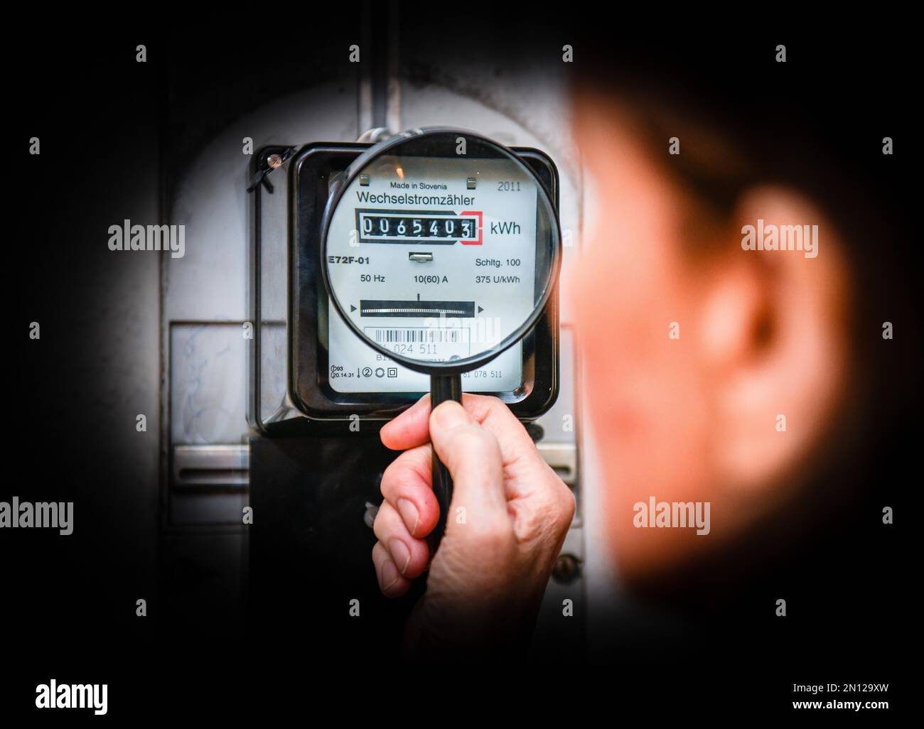 Symbol photo, electricity meter, electricity consumption, electricity ...