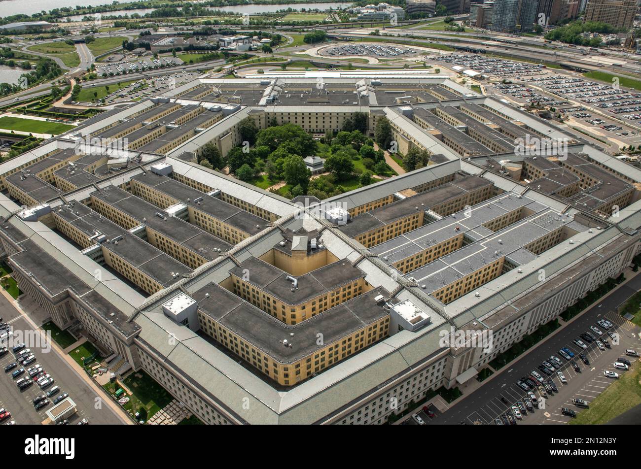 Pentagon aerial hi-res stock photography and images - Alamy