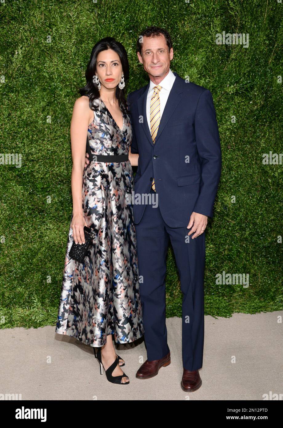 Former U.S. Representative Anthony Weiner and his wife, political aide ...