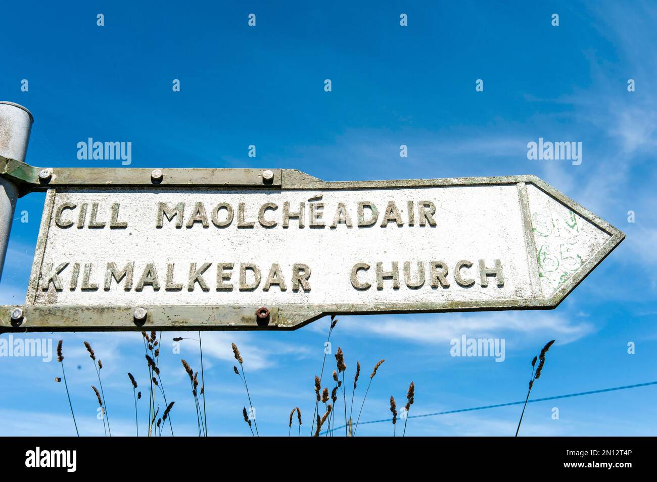 Irish road sign hi-res stock photography and images - Alamy
