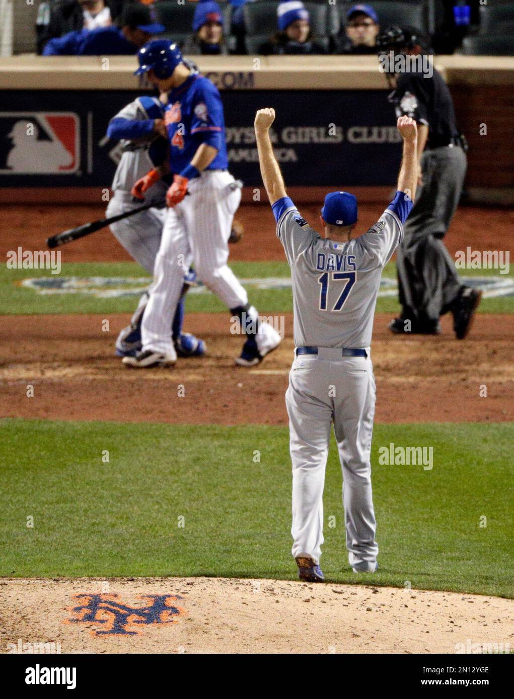 Kansas City Royals relief pitcher Wade Davis reacts after their win ...