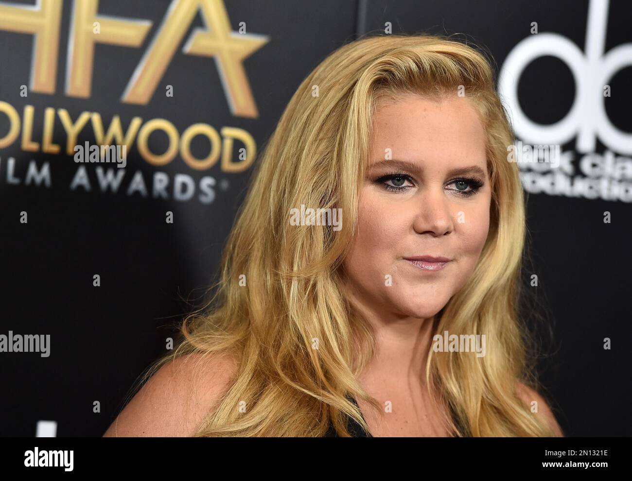 Amy Schumer arrives at the Hollywood Film Awards at the Beverly Hilton ...