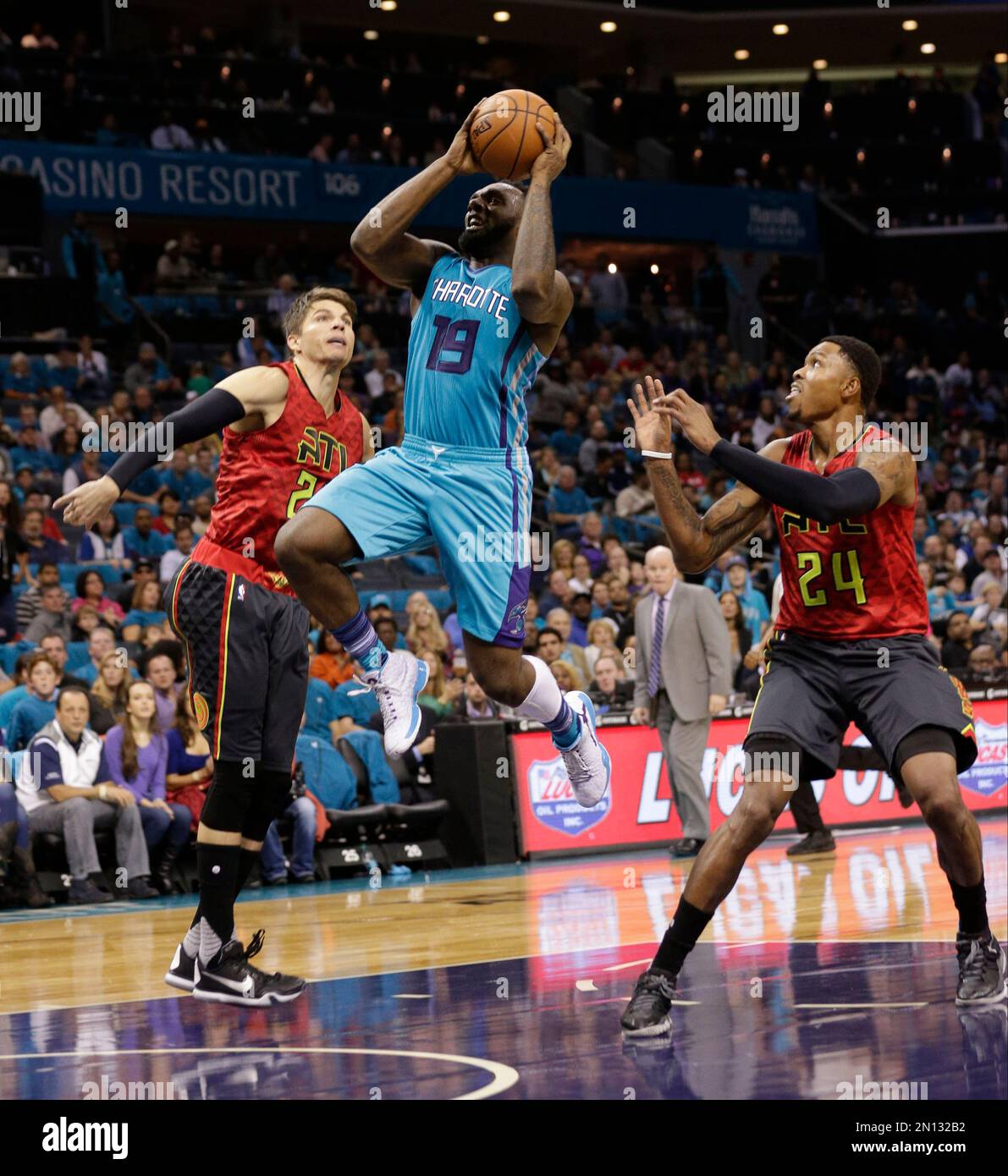 Weirdest NBA Uniform Matchups - Page 2 - Sports Logo General Discussion ...