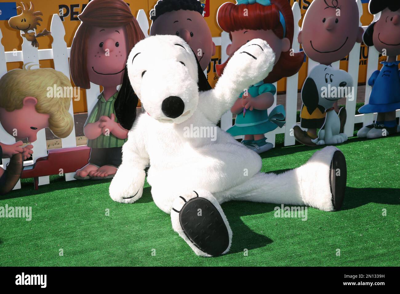 Snoopy arrives at the LA Premiere of "The Peanuts Movie" at Regency ...