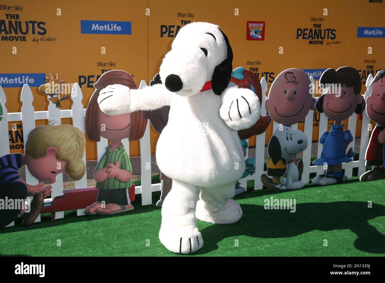 Snoopy arrives at the LA Premiere of "The Peanuts Movie" at Regency ...