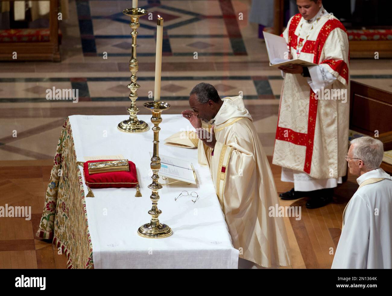 Episcopal Church Presiding Bishop Michael Curry speaks during Mass at ...