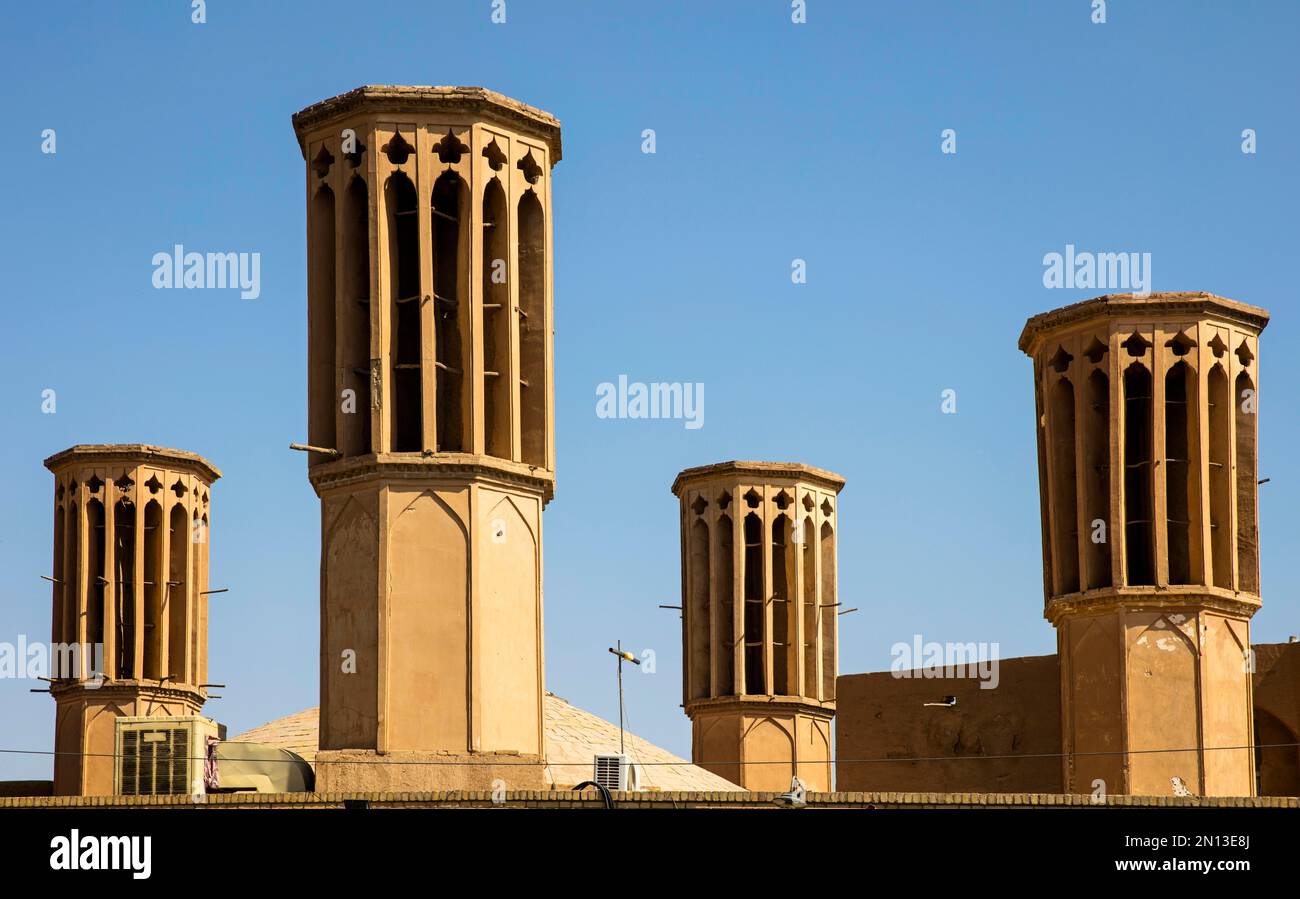 East wind square hi-res stock photography and images - Alamy