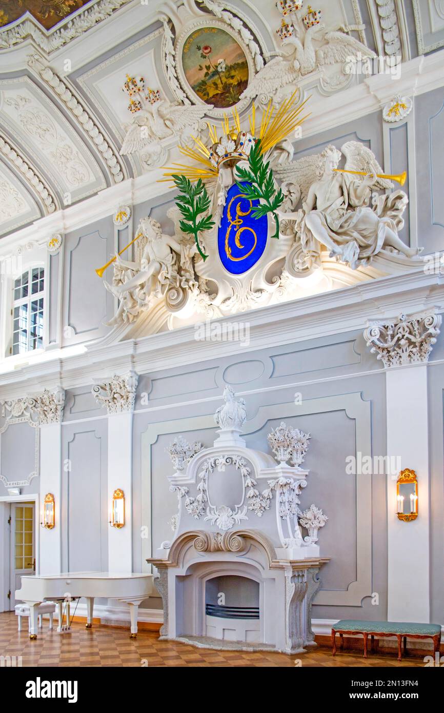 White Hall with lavish stucco elements, Baroque Catherine Valley Castle ...