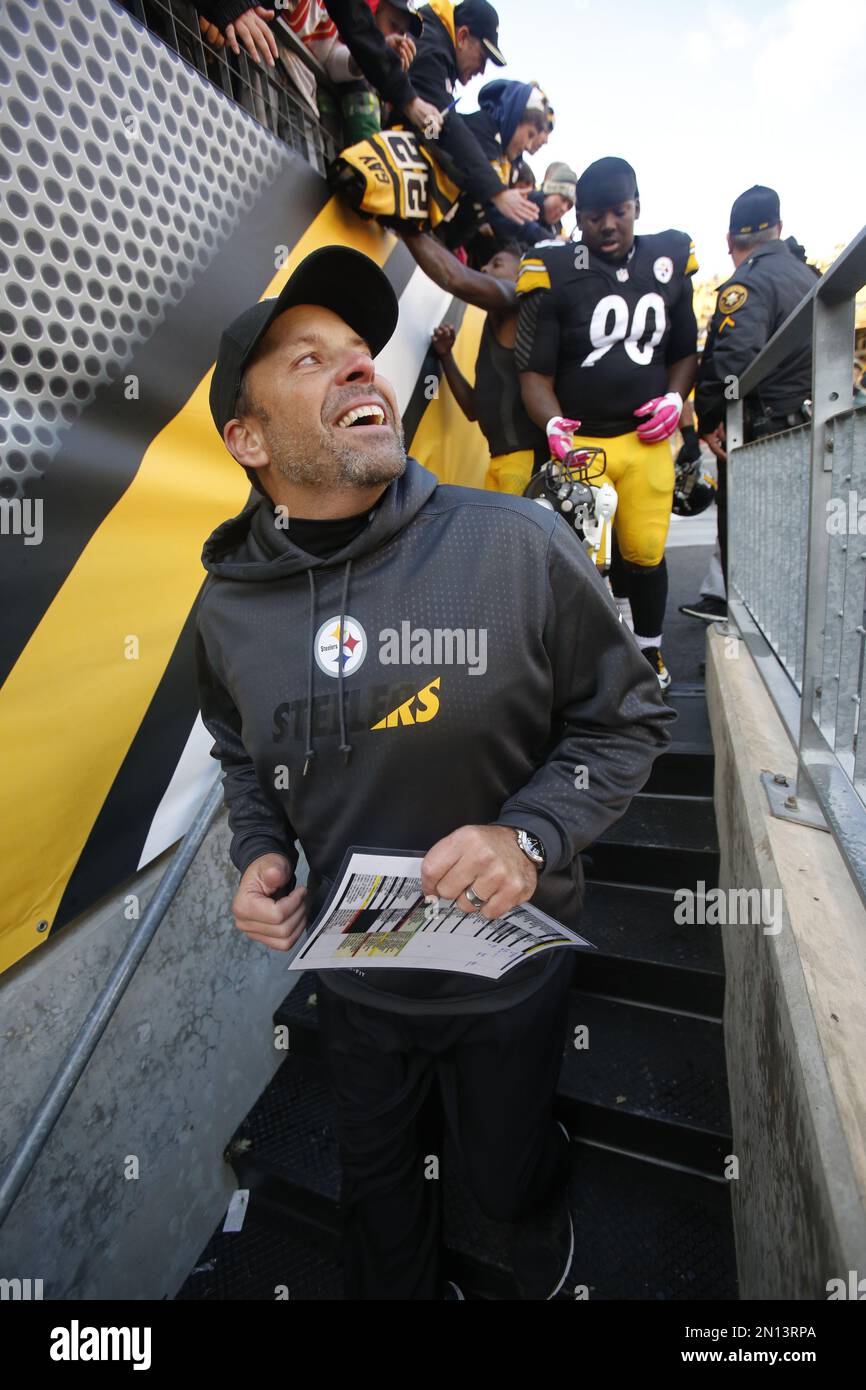 Pittsburgh Steelers offensive coordinator Todd Haley heads to the ...