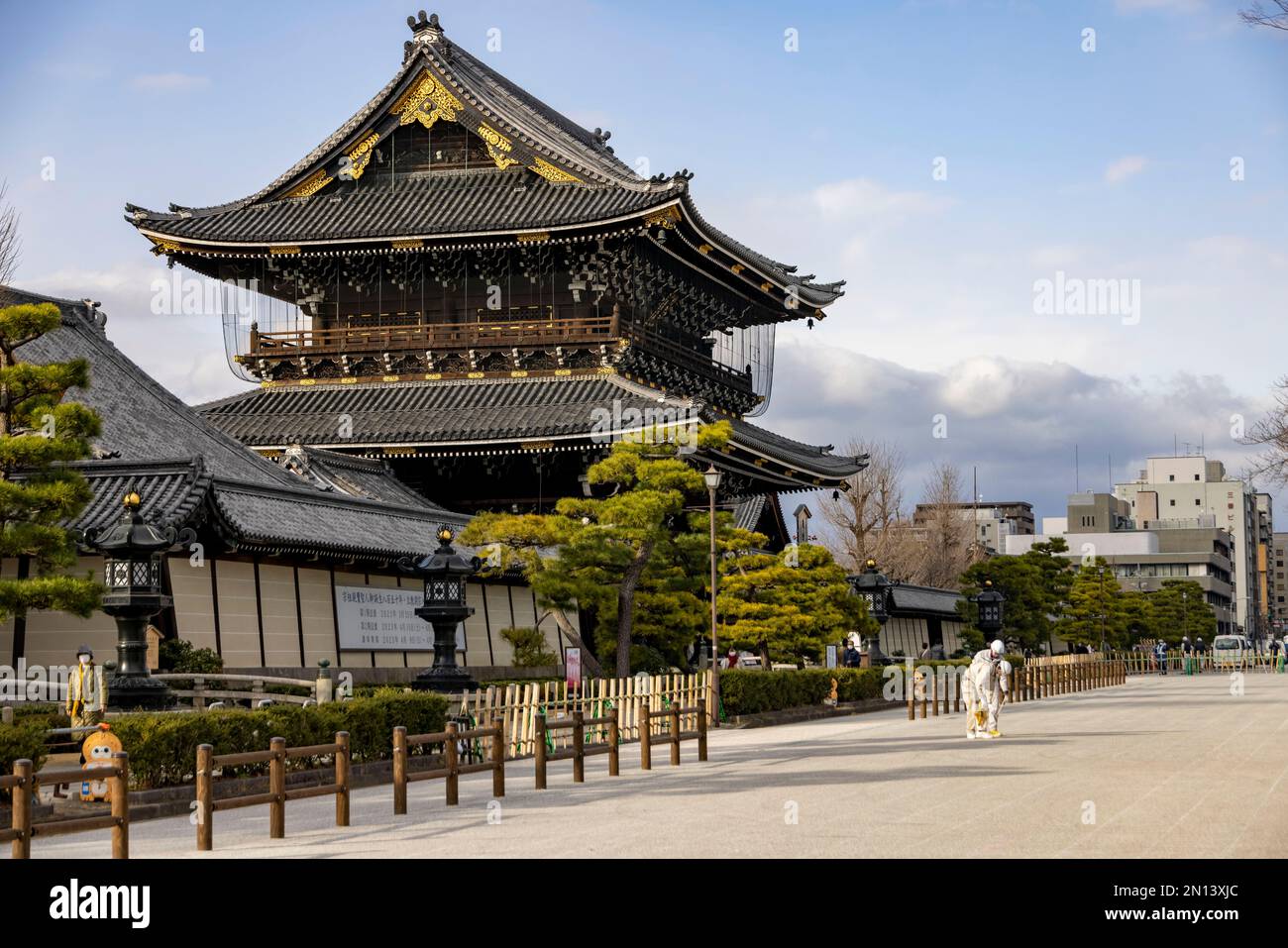 Nishi hongan temple hi-res stock photography and images - Alamy