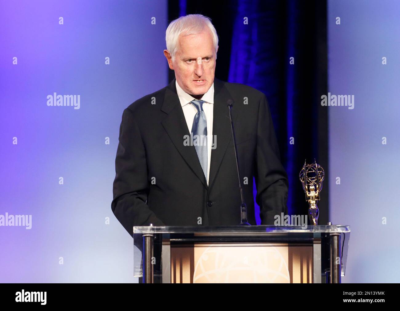 Garrett Brown accepts the Charles F. Jenkins Lifetime Achievement Award ...