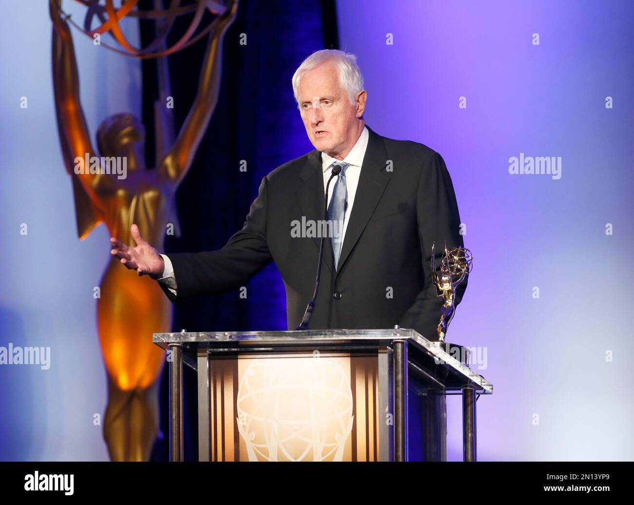 Garrett Brown accepts the Charles F. Jenkins Lifetime Achievement Award ...