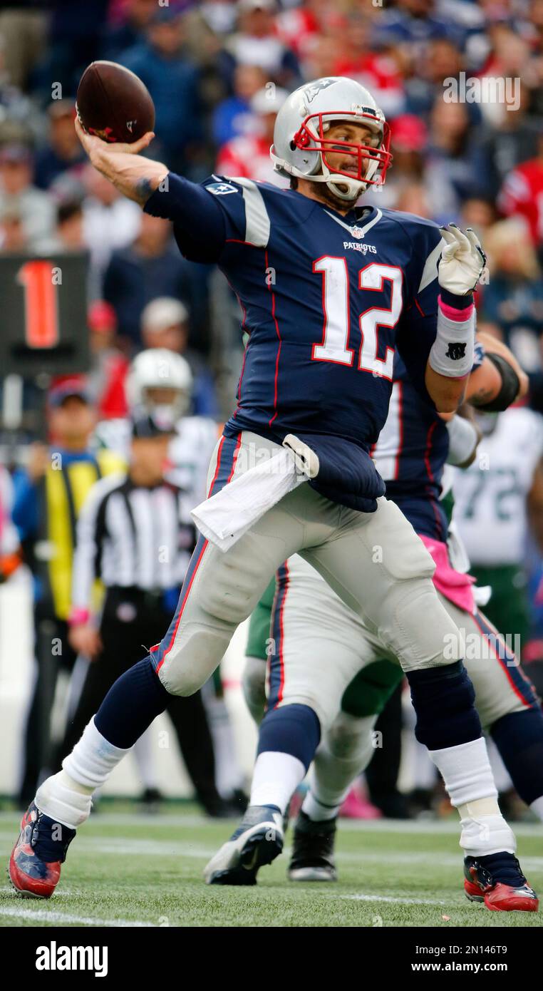 New England Patriots quarterback Tom Brady throws against the New York ...