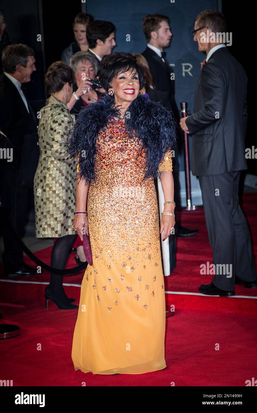 Dame Shirley Bassey Poses For Photographers Upon Arrival At The World Premiere Of The Latest