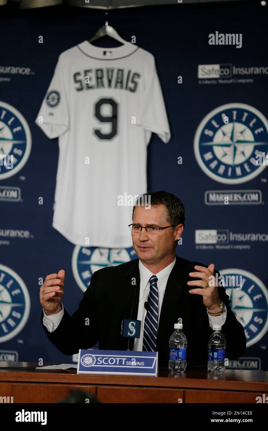 Scott Servais talks to reporters after he was introduced as the new ...