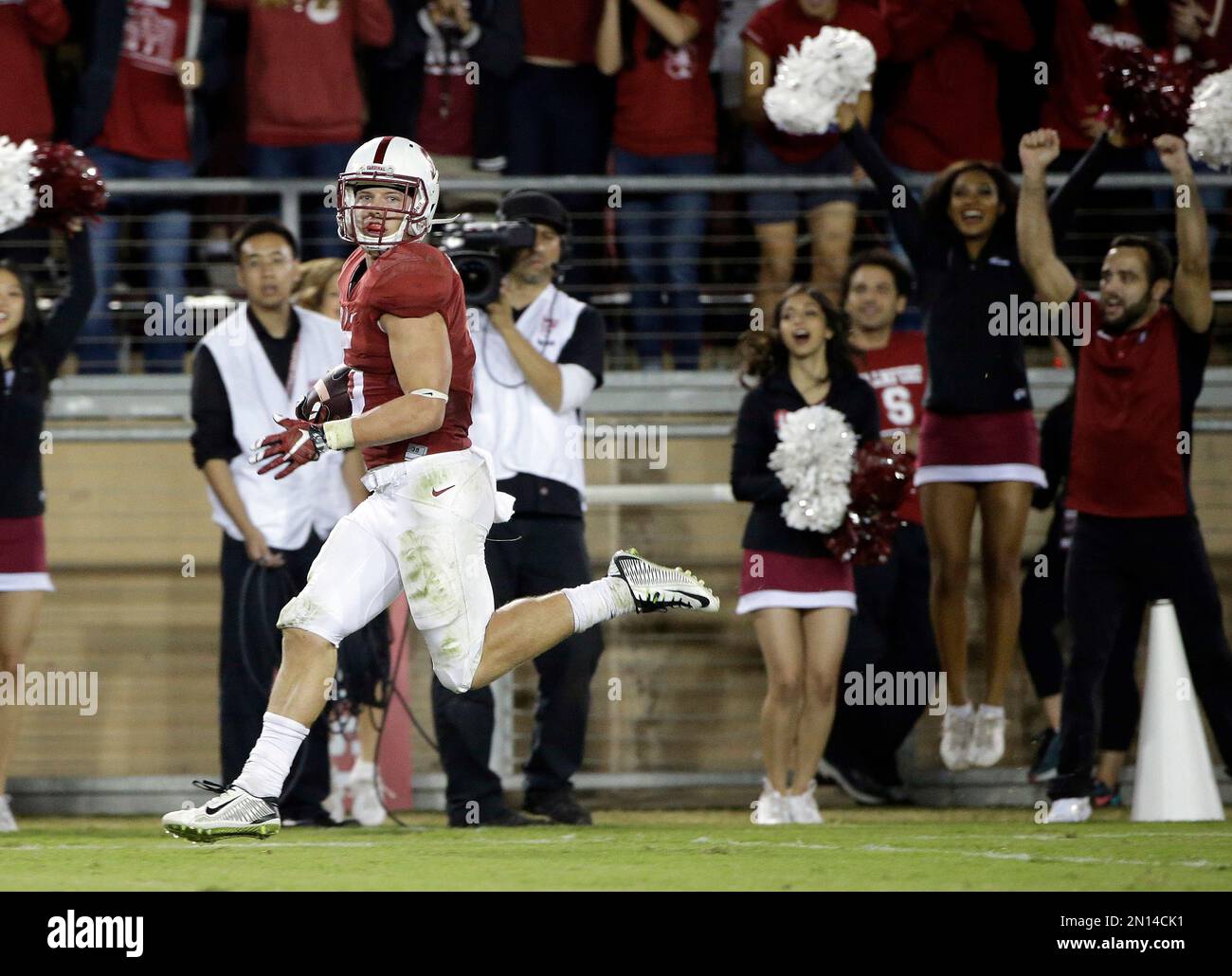 Stanford running back Christian McCaffrey (5) during an NCAA college ...